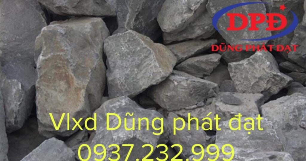 Đá hộc là gì? Bao nhiêu tiền một mét khối đá hộc? - Dũng Phát Đạt